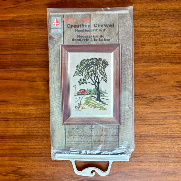 Art | Vintage 7s Crewel Embroidery Kit Valley Craft Elm Tree Barn ...